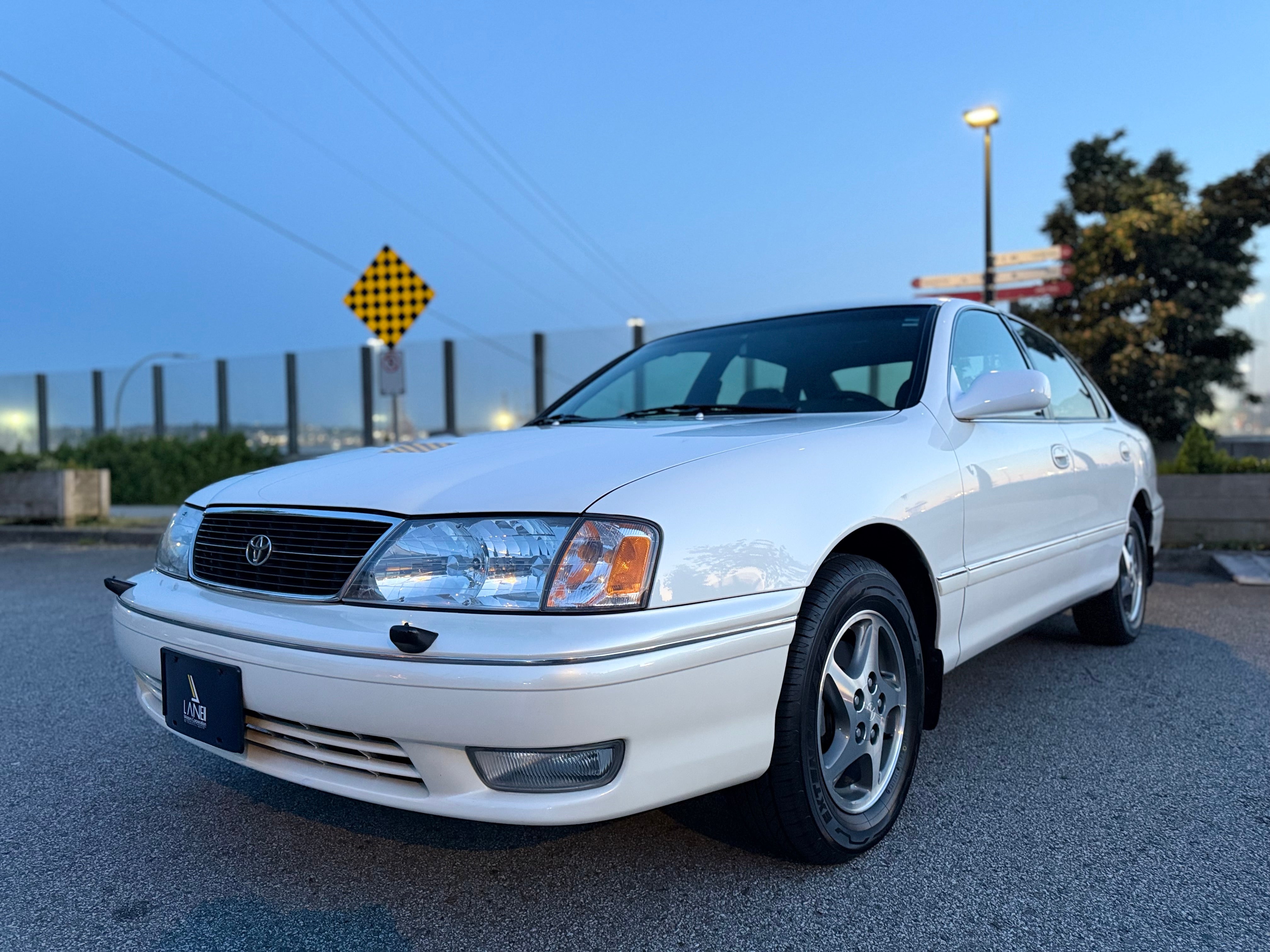 1998 Toyota Avalon XLS – Lane11